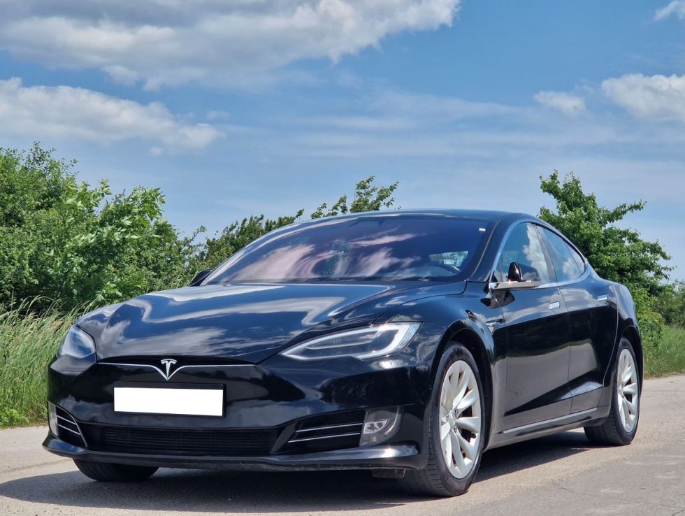 Tesla - Dream Cars 77