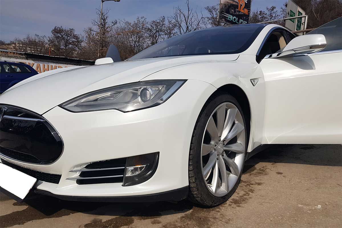 2014 Tesla Model S85 - Dream Cars 77